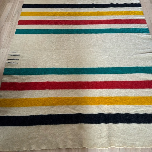 Hudson'S Bay | Bedding | Vintage Hudson Bay 4 Point Wool Blankethb ...